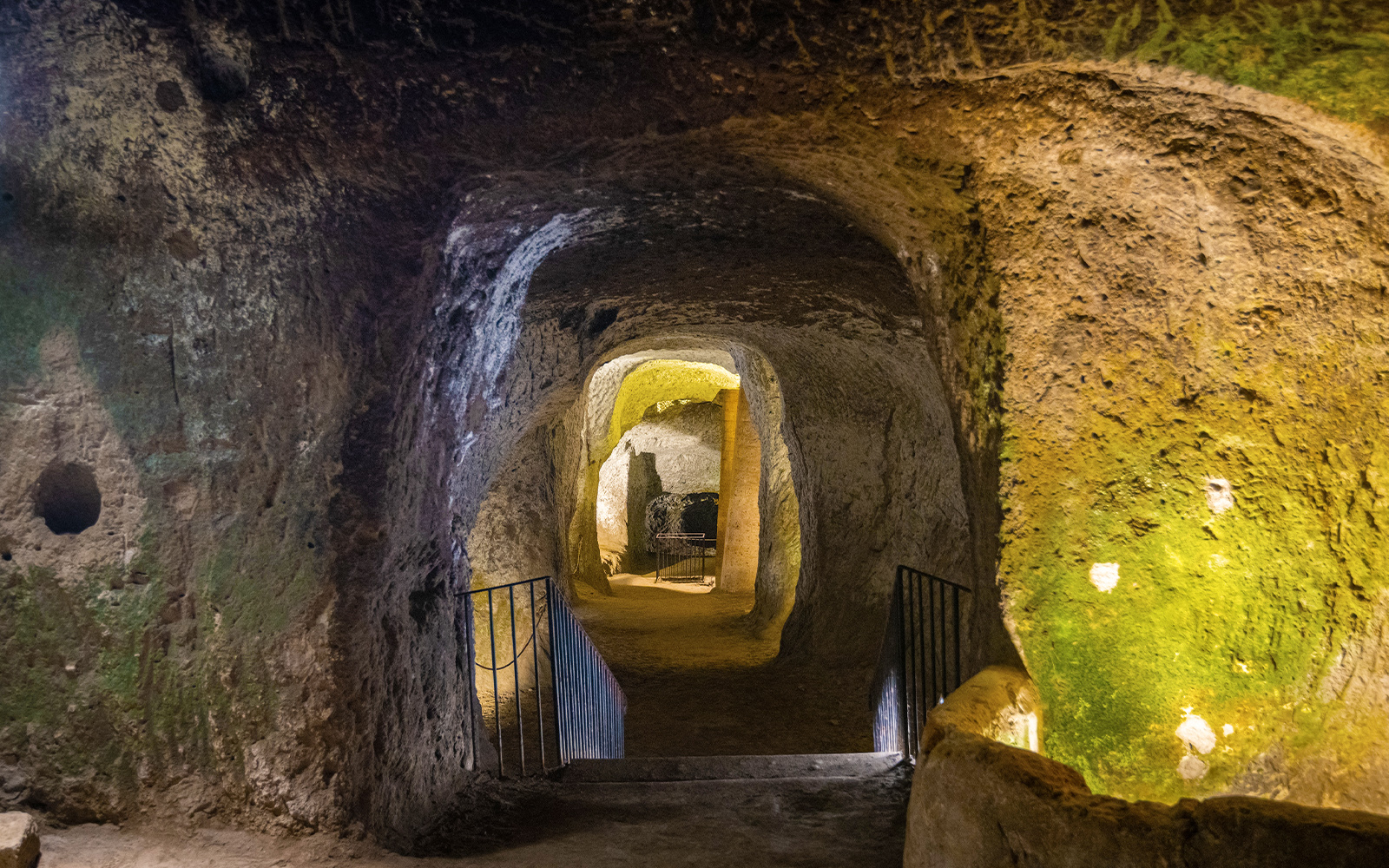 A Stroll Through Time: Exploring the Rich History of Palantine Hill